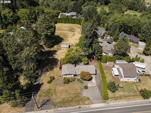 1707 SE Brookwood Ave, Hillsboro, OR 97123