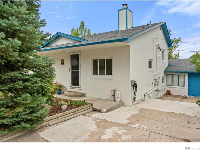 1707 Short Place