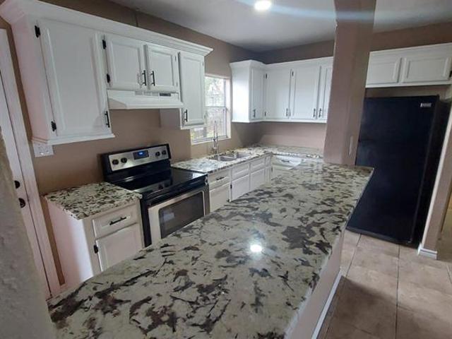 1707 W 7th Street