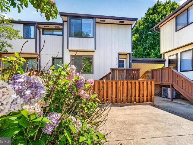 1707 Westwind Way # 8