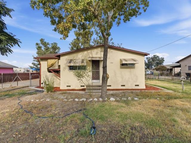 1707 7th Ave, Corcoran, CA 93212