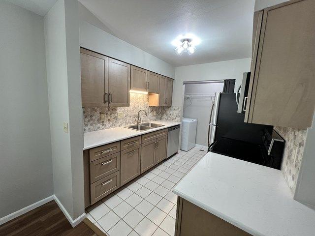 17087 Sandalwood Creek Dr Apt B, Wildwood, MO 63038