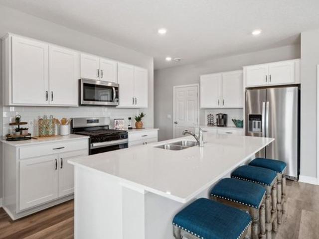 17085 Draper Way, Lakeville, MN 55044