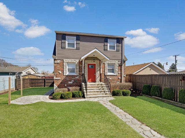 1708 N Center St, Crest Hill, IL 60403 | MLS #12599