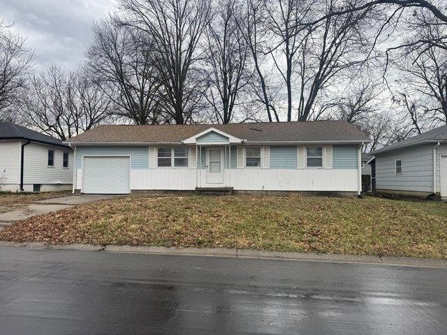 1708 Colby Ave, Marshall, MO 65340