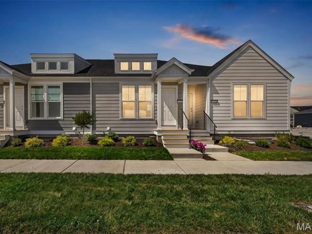 1708 Dyess St, Saint Charles, MO 63301