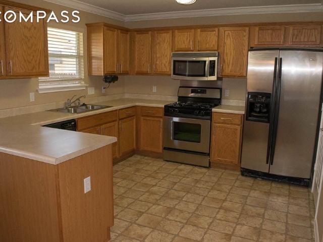 1708 Darjeeling Dr, Pflugerville, TX