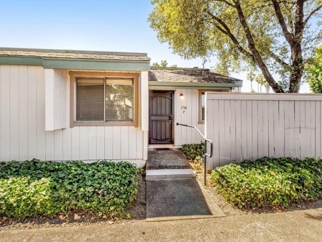 1708 Glenbrook Dr Apt F, Santa Rosa, CA 95401