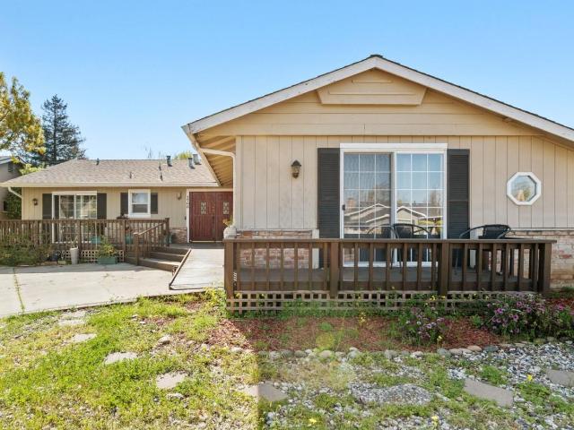 1708 Hallmark Lane