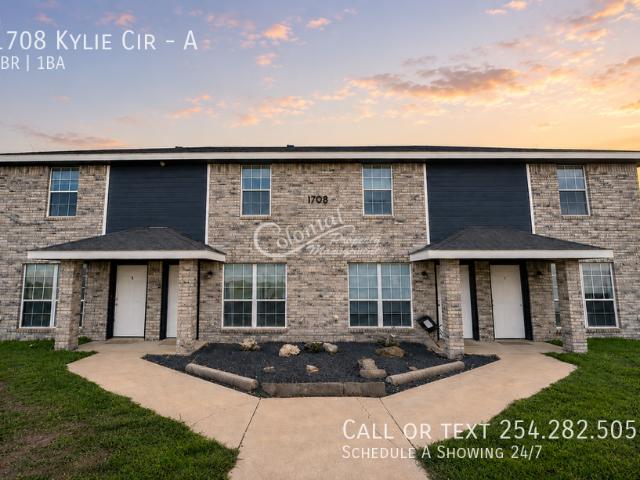 1708 Kylie Cir, 2 beds, 1 full bath