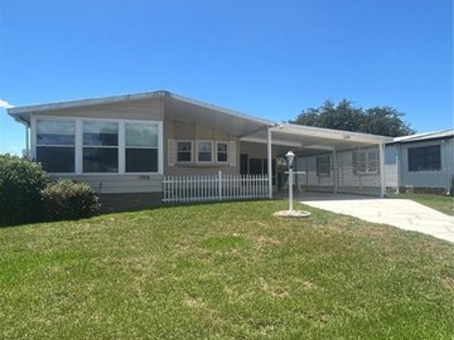 1708 Lilly Ln, Lady Lake, FL 32159