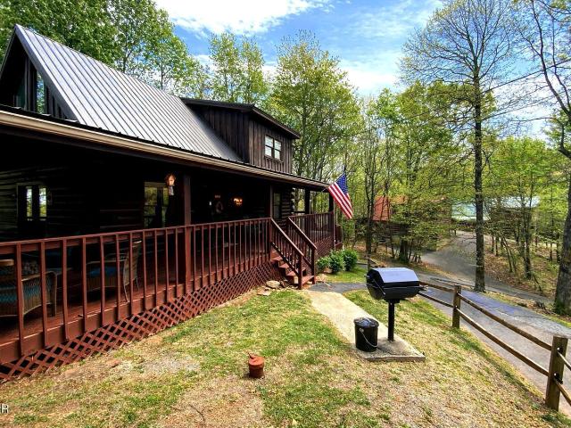 1708 Parkway View Court