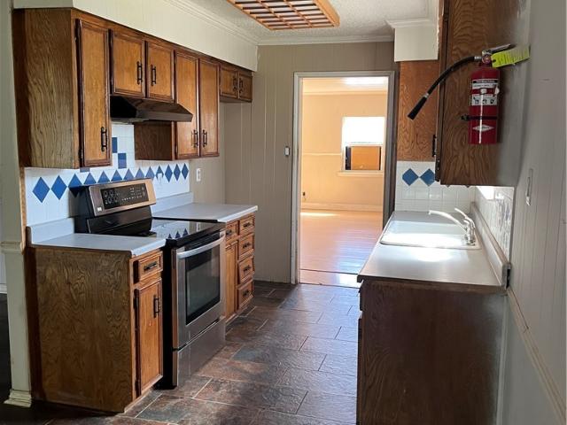 1708 Redwood Drive