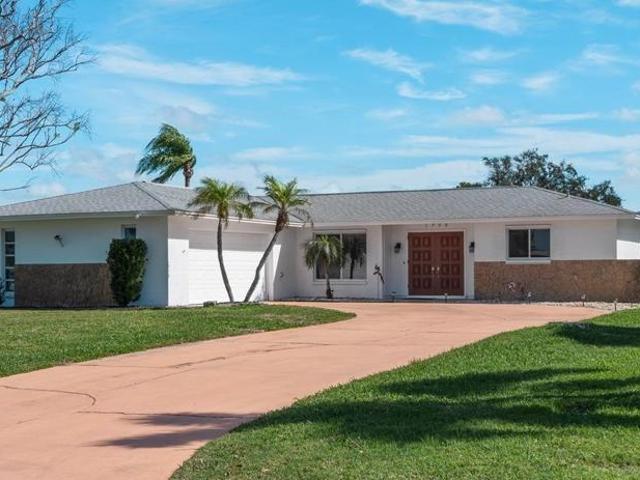 1708 Shoals Ct, Venice, FL 34293