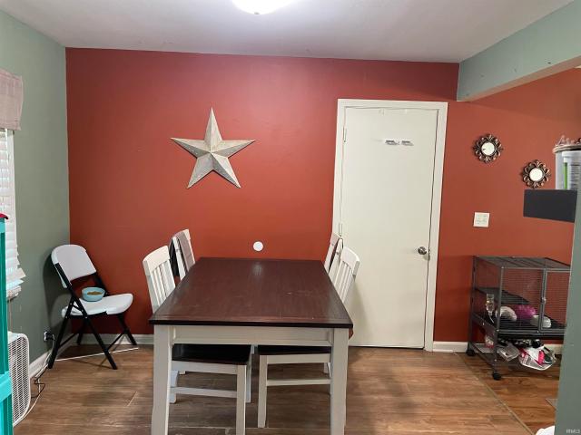 1708 W Glenn Ellyn Drive