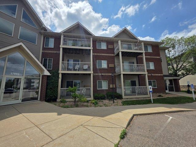 17092 Adelmann St SE Apt 113, Prior Lake, MN 55372