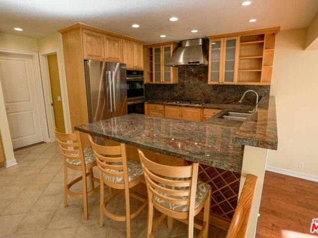 17097 Palisades Cir, Pacific Palisades, CA 90272