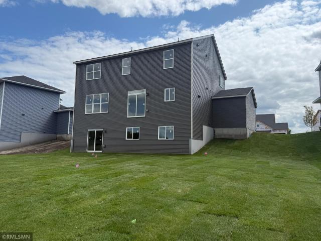 1709 Meadows Drive NE