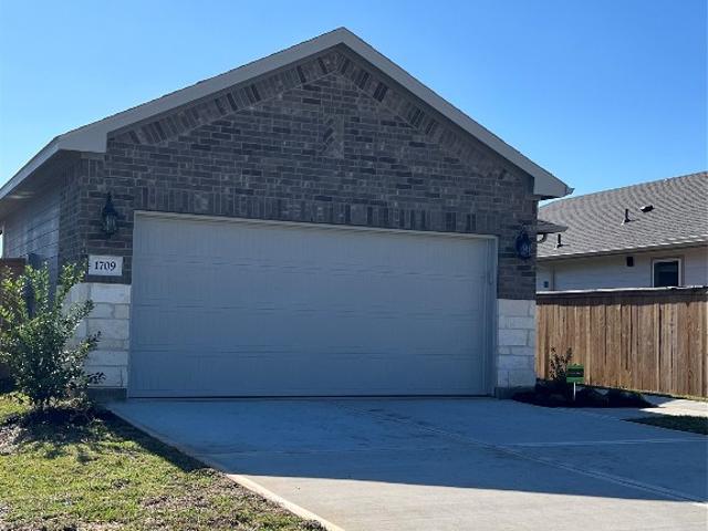 1709 Cayden Oak Ln