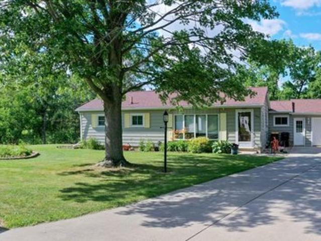 1709 Corridale Ct, Defiance, OH 43512