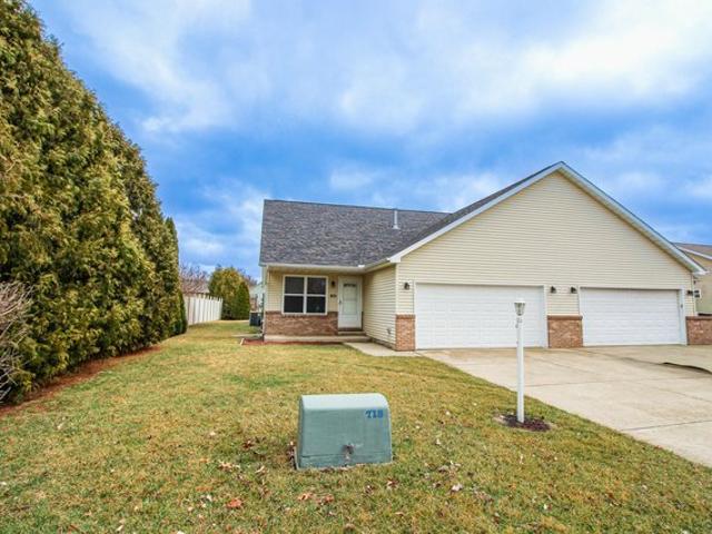 1709 Daisy St SE, Demotte, IN 46310