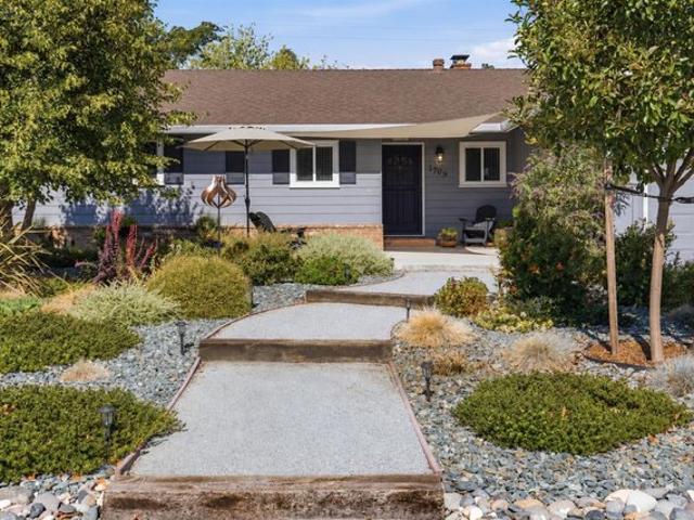 1709 Daphne Ave, Sacramento, CA 95864