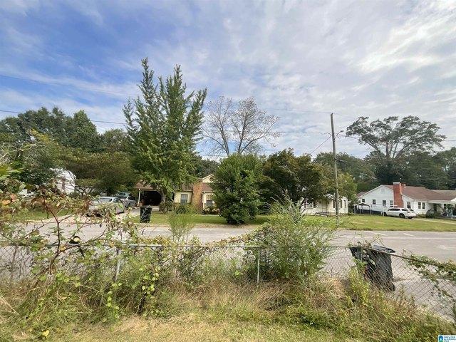 1709 Greenwood Ave, Clanton, AL 35045