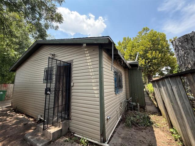 1709 Hussion St, Houston, TX 77003 | MLS #65954 | Compass