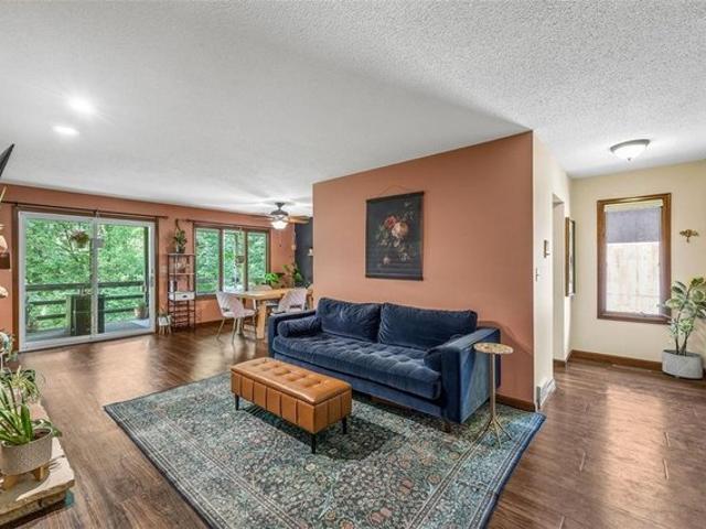 1709 Pikes Peak Ct NE Unit H, Cedar Rapids, IA 52402