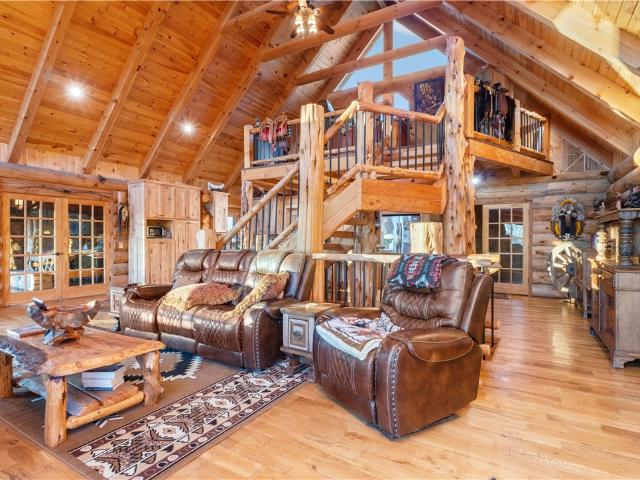 1709 Star Hollow Road
