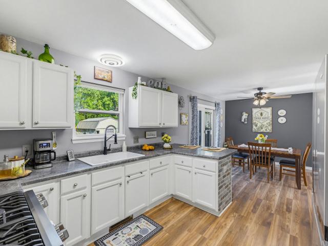 1709 Schmidt Rd
