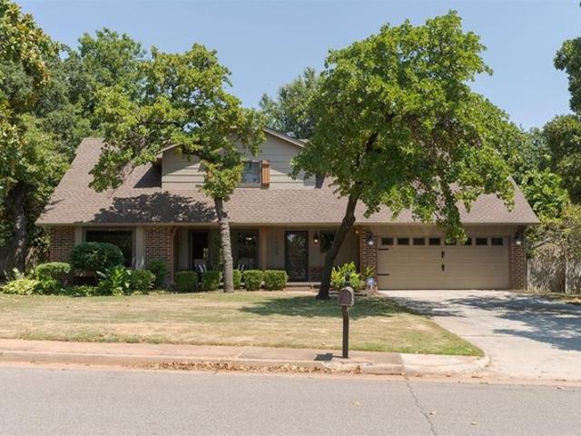 1709 Thunderbird Blvd, Edmond, OK 73013