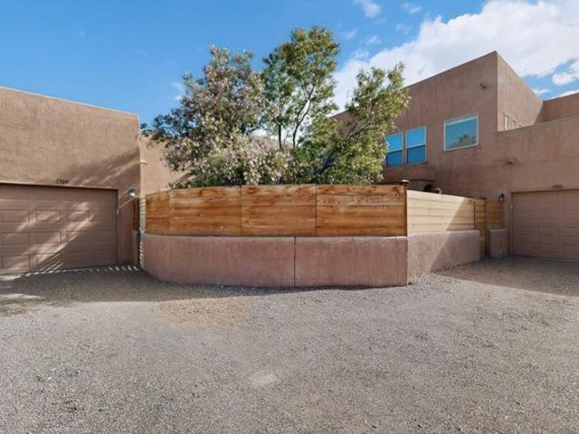 1709 Violetas Rd NW, Albuquerque, NM 87104