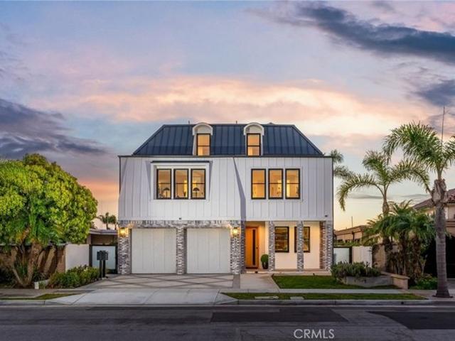 17007 Edgewater Ln, Huntington Beach, CA 92649