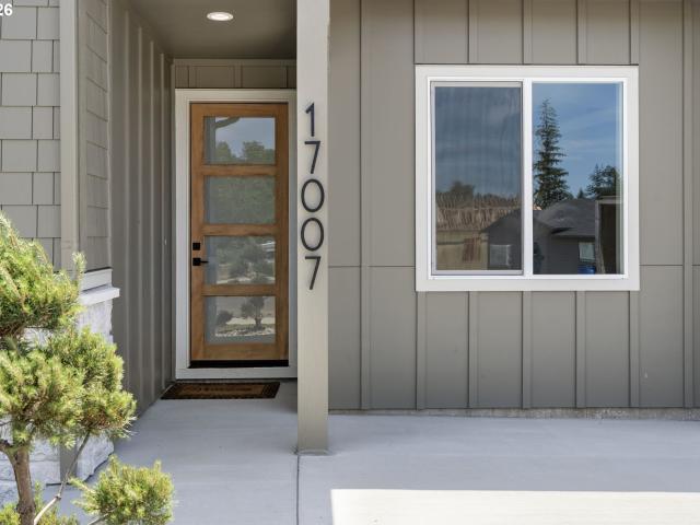 17007 NE 95TH CIR