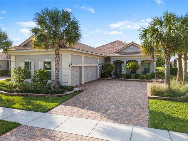 17005 SW Sapri Way, Port Saint Lucie, FL 34986