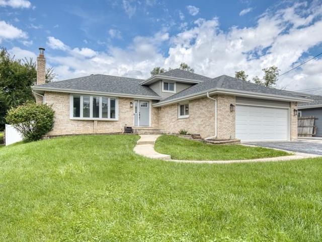 17008 Forest Ave, Oak Forest, IL 60452