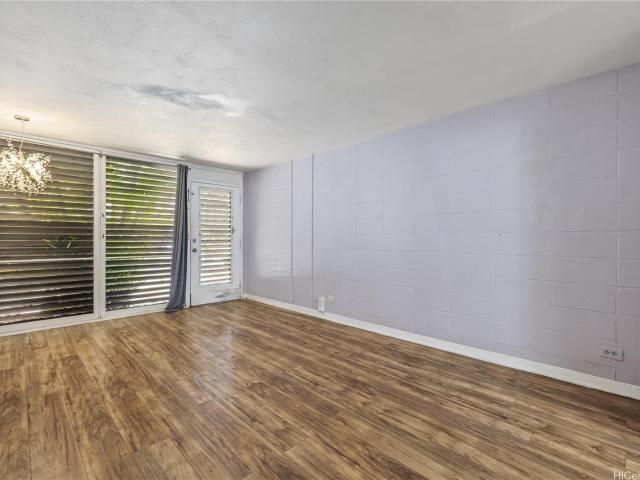 1700 Makiki St, Unit 112, Honolulu, HI 96822 | MLS #202604 | Compass
