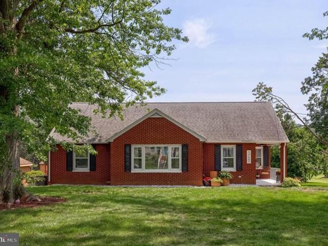 1700 Manor St, Columbia, PA 17512