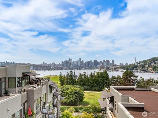 1700 N Northlake Way Apt 105, Seattle, WA 98103