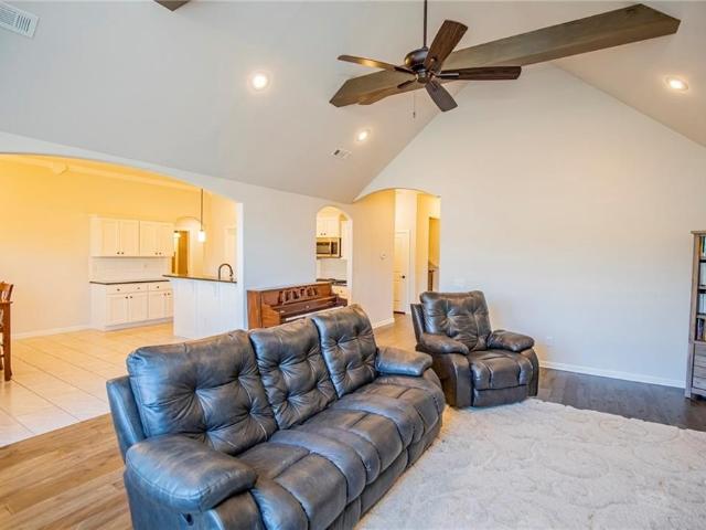 1700 Abbey Lane