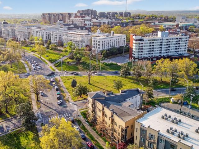 1700 Belcourt Ave # 301