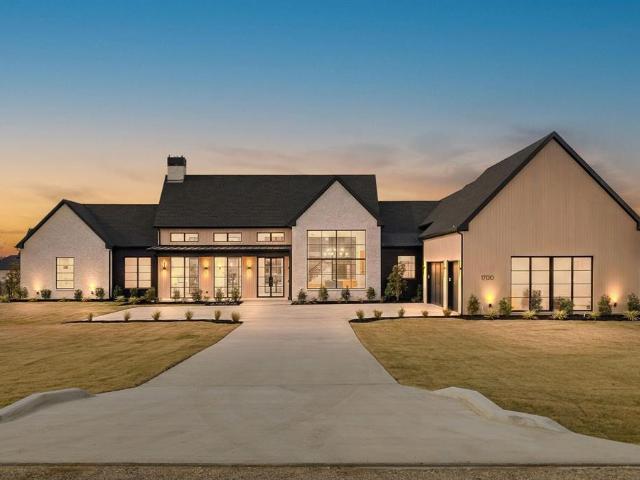 1700 Carter Ln, Gunter, TX 75058 | MLS #21223 | Compass