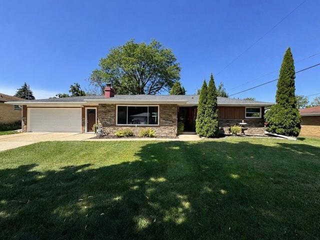 1700 Chateau Dr, Green Bay, WI 54304