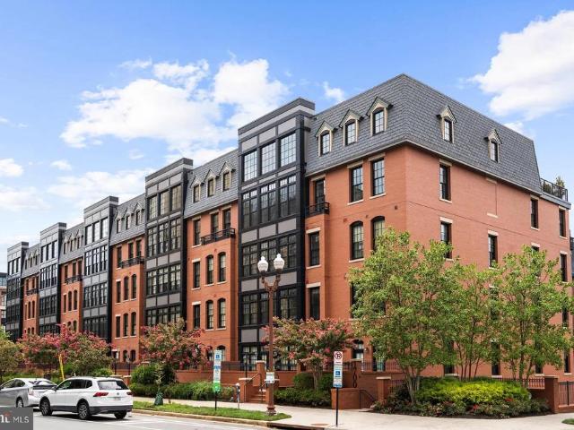 1700 Clarendon Boulevard # 158