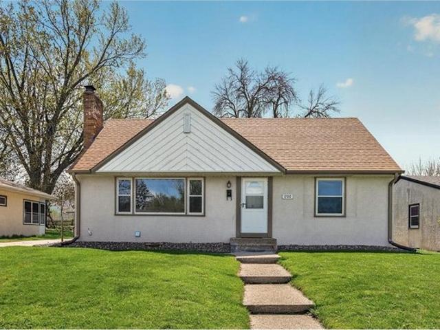 1700 Cottage Ave E, Saint Paul, MN 55106