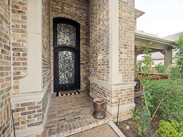 1700 Coyote Ridge
