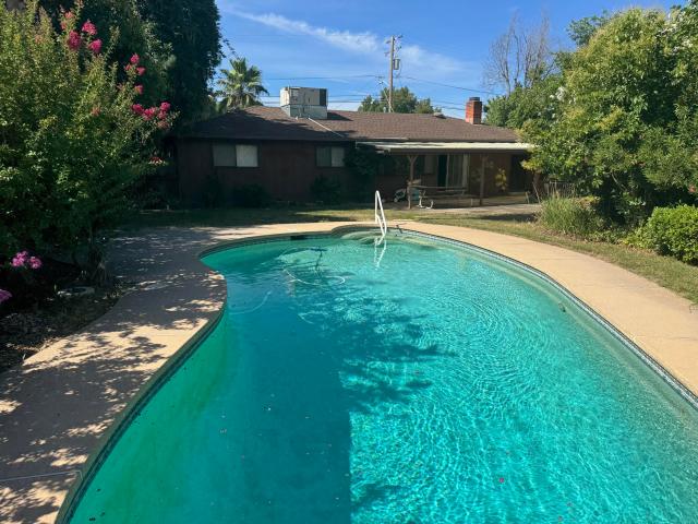 1700 Derby Lane