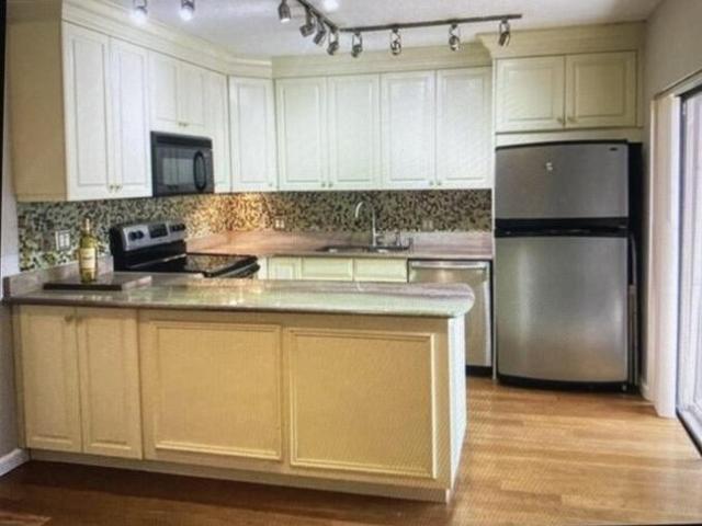 1700 Embassy Dr Apt 105, West Palm Beach, FL 33401