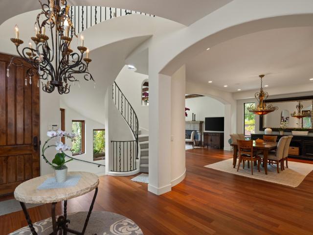 1700 Kenwood Parkway